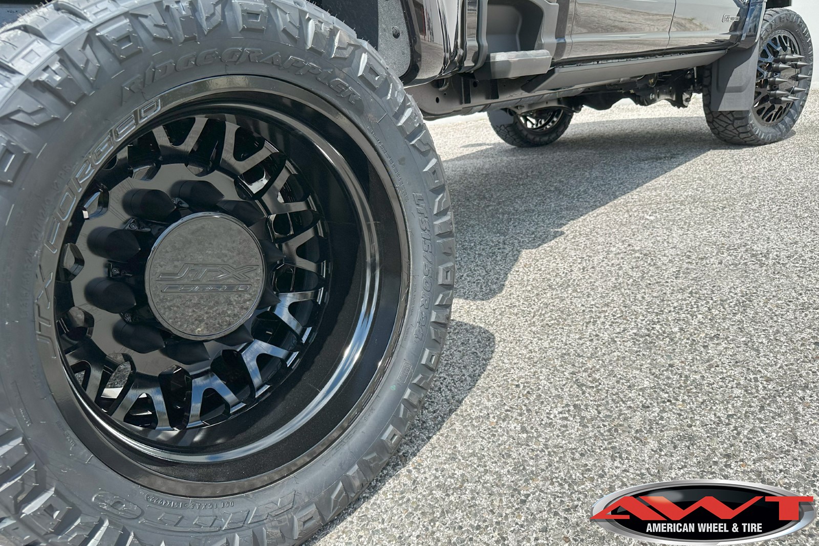 Black 2023 Ford F450 Dually